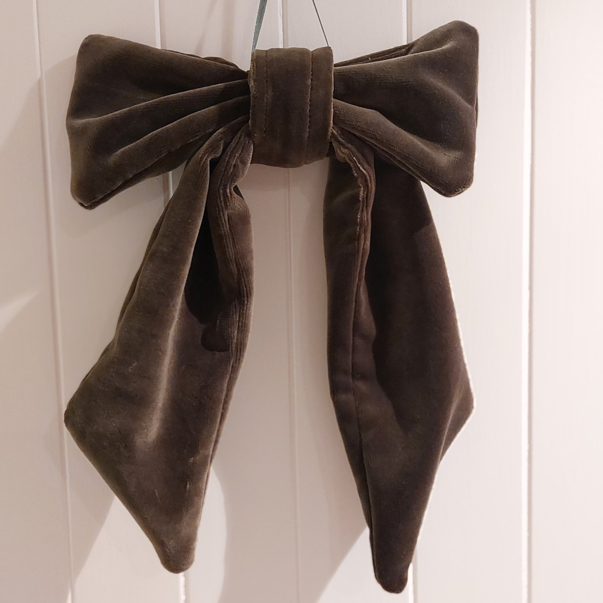 Green Velvet Bow - Delaney Designs
